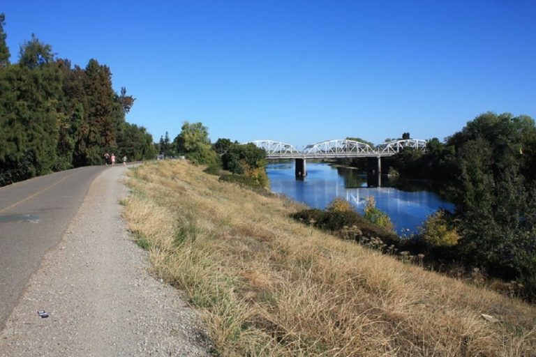 7 Best Biking Trails in Sacramento - [INCREDIBLE] Cycle Places