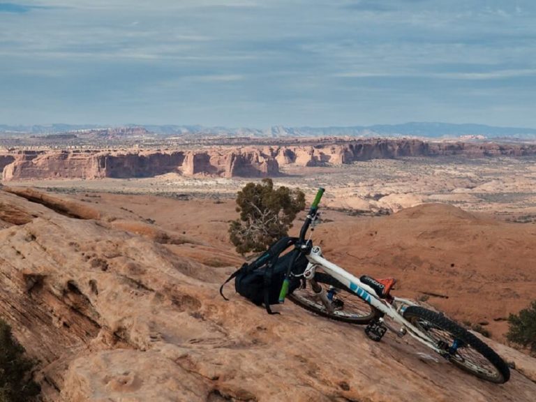 9 Best Mountain Biking & Road Cycling Rides Utah [MUST SEE]