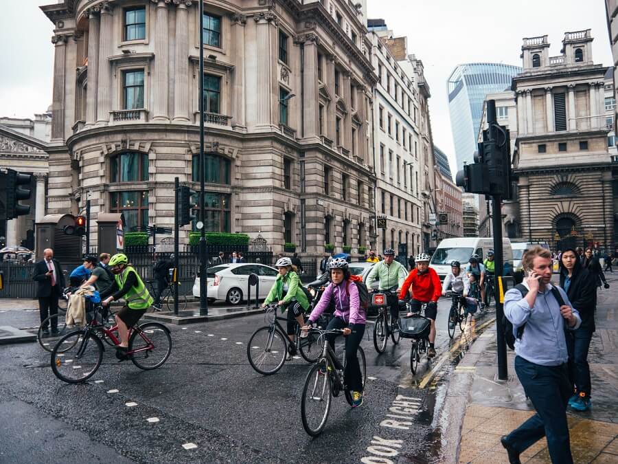 15 Cycle to Work Safety Tips - Bike Commuting to Work SAFELY